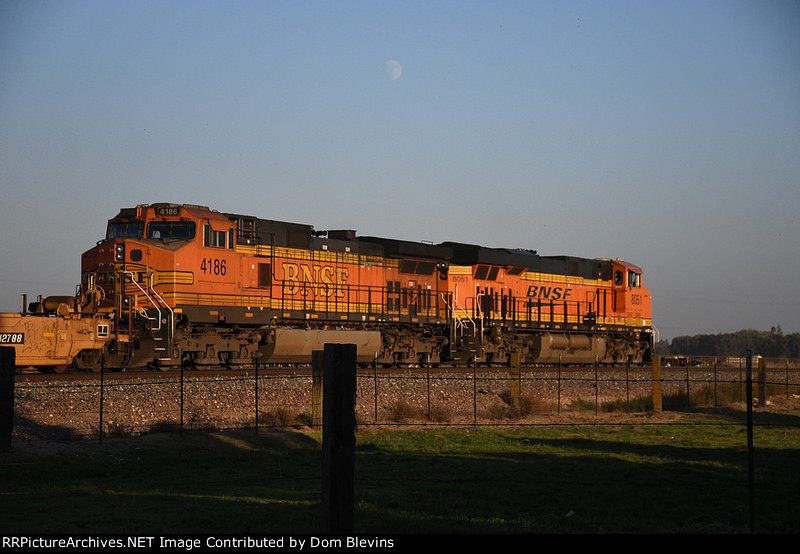BNSF 8051